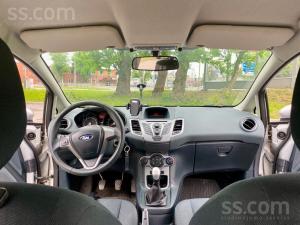 Grey Ford Fiesta 2010 in Riga, with an engine capacity of 1.20 L and mileage of 104 thousand km for 2650 €, photo 12 on AUTOMOTO.COM.LV