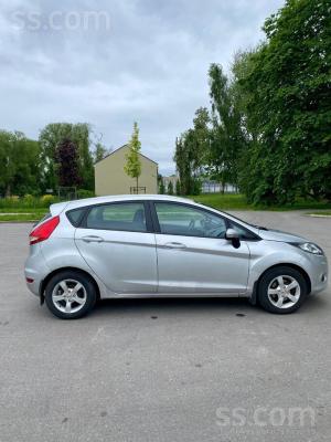 Grey Ford Fiesta 2010 in Riga, with an engine capacity of 1.20 L and mileage of 104 thousand km for 2650 €, photo 16 on AUTOMOTO.COM.LV