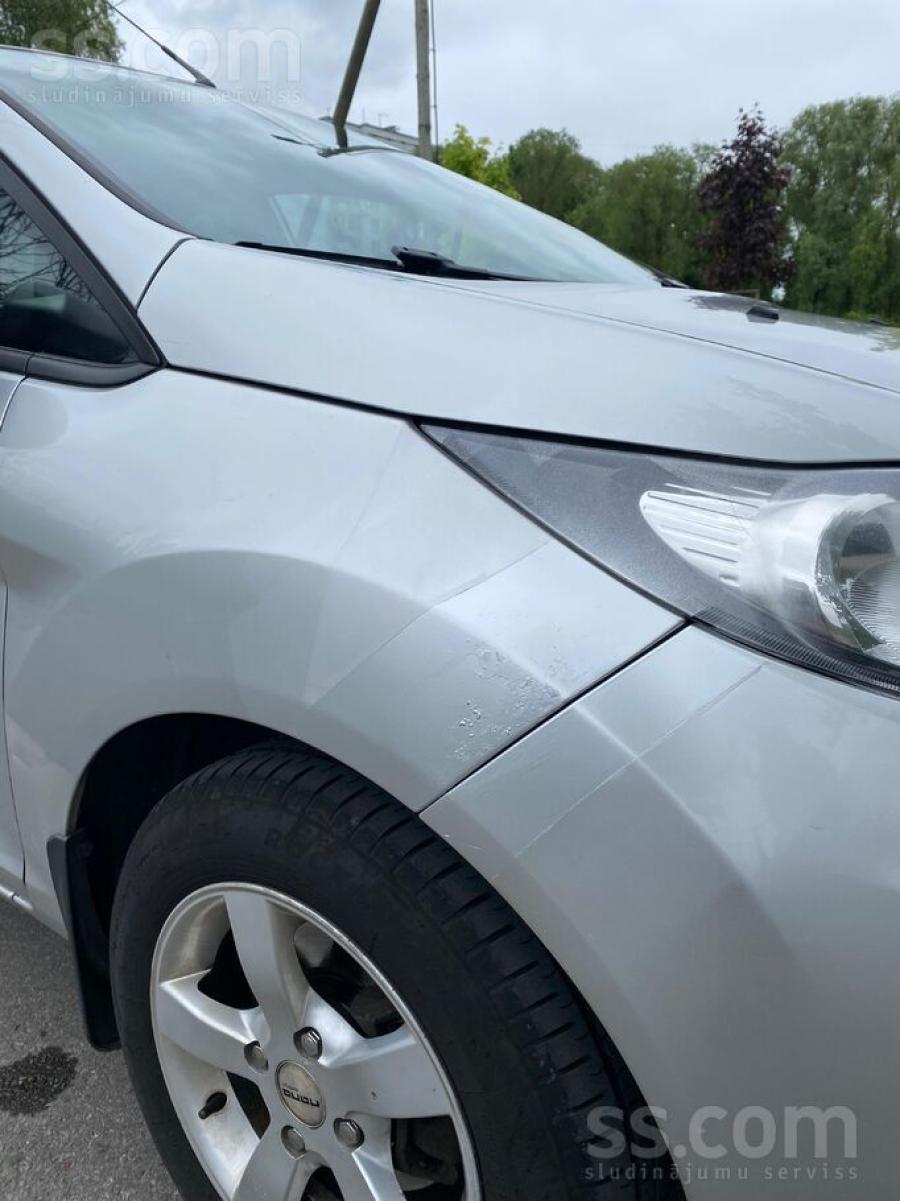 Grey Ford Fiesta 2010 in Riga, with an engine capacity of 1.20 L and mileage of 104 thousand km for 2650 €, photo 17 on AUTOMOTO.COM.LV