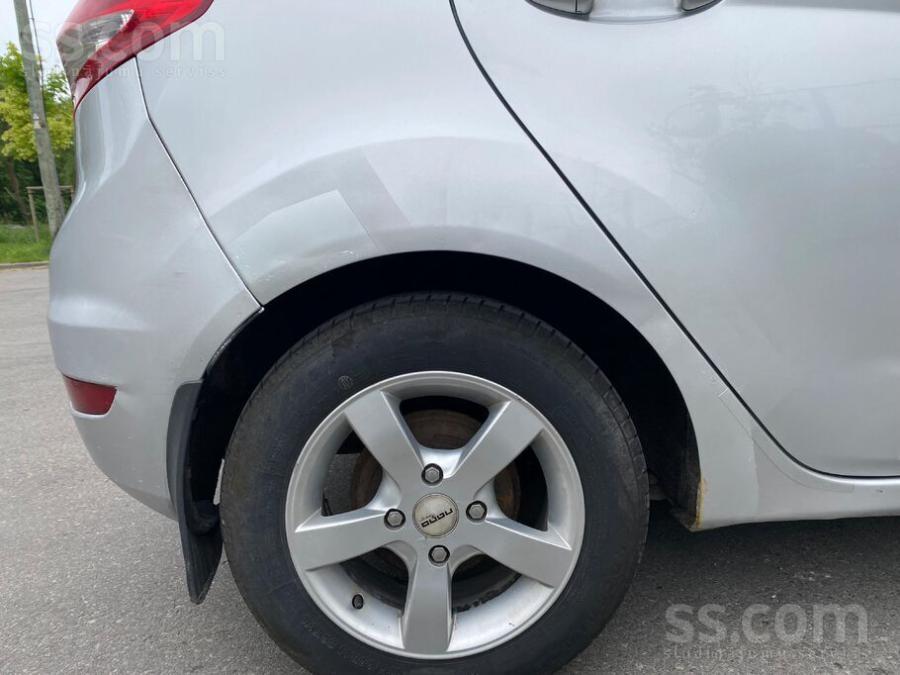 Grey Ford Fiesta 2010 in Riga, with an engine capacity of 1.20 L and mileage of 104 thousand km for 2650 €, photo 21 on AUTOMOTO.COM.LV