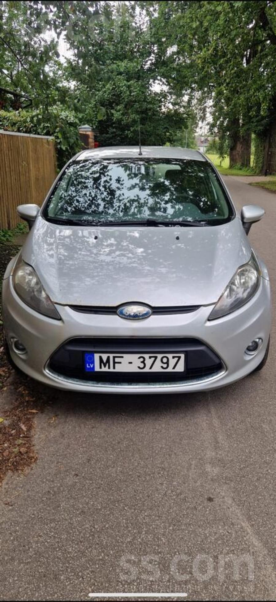 Pelēks Ford Fiesta 2010 Rīga, ar dzinēja tilpumu 1.60 L un nobraukumu 338 tūkst. km par 550 €, foto 3 vietnē AUTOMOTO.COM.LV