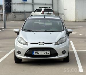 Pelēks Ford Fiesta 2010 Rīga, ar dzinēja tilpumu 1.20 L un nobraukumu 220 tūkst. km par 2000 €, foto 3 vietnē AUTOMOTO.COM.LV