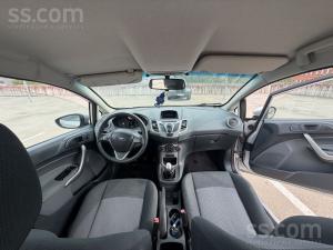 Pelēks Ford Fiesta 2010 Rīga, ar dzinēja tilpumu 1.20 L un nobraukumu 220 tūkst. km par 2000 €, foto 7 vietnē AUTOMOTO.COM.LV