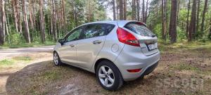 Grey Ford Fiesta 2010 in Riga, with an engine capacity of 1.60 L and mileage of 337 thousand km for 1750 €, photo 4 on AUTOMOTO.COM.LV