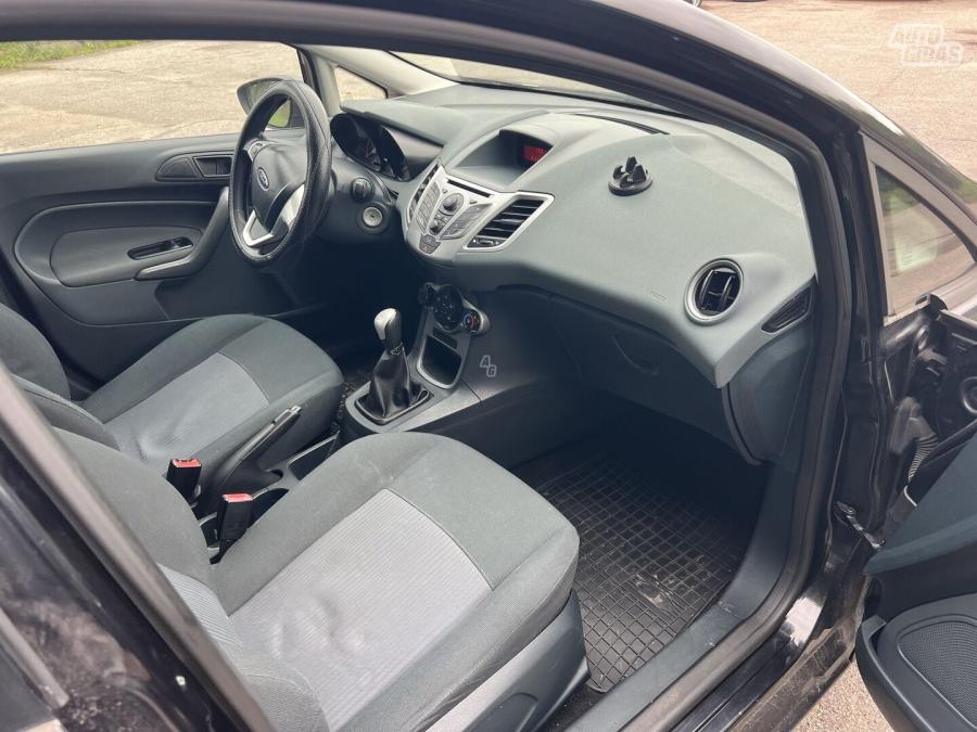 Grey Ford Fiesta 2010 in Siauliai, with an engine capacity of 1.20 L and mileage of 0 thousand km for 749 €, photo 13 on AUTOMOTO.COM.LV