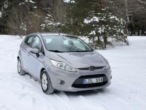 Grey Ford Fiesta 2011 in Vilnius, with an engine capacity of 1.60 L and mileage of 360 thousand km for 1450 €, photo 3 on AUTOMOTO.COM.LV