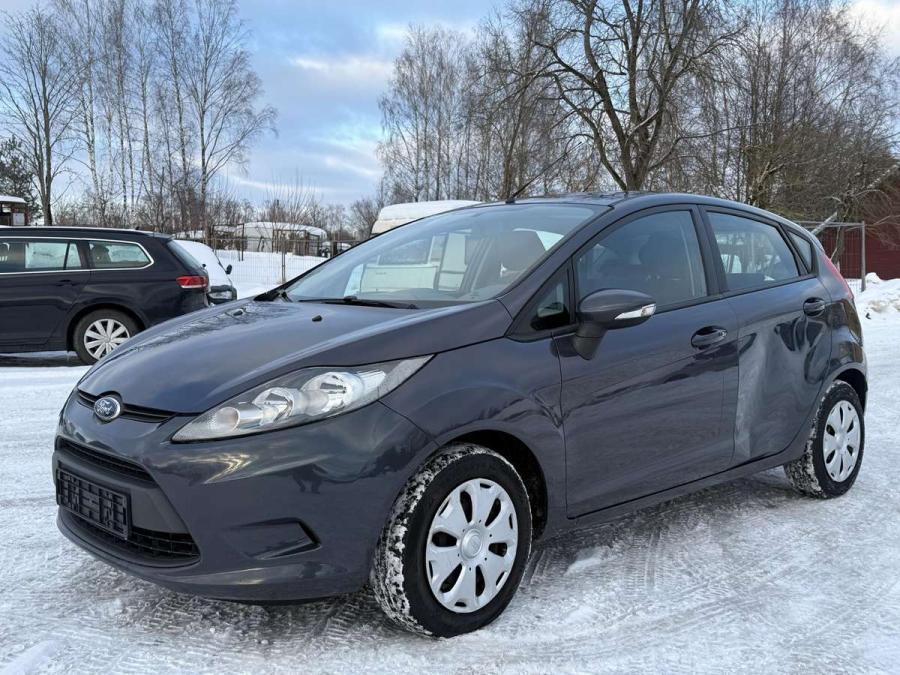 Grey Ford Fiesta 2011 in Utena, with an engine capacity of 1.40 L and mileage of 155 thousand km for 2100 €, photo 2 on AUTOMOTO.COM.LV