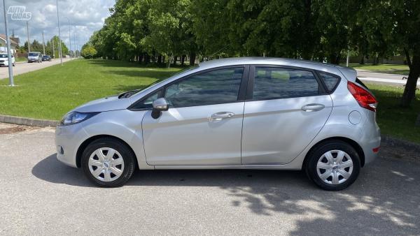 Pelēks Ford Fiesta 2011 Vilkaviškis, ar dzinēja tilpumu 1.30 L un nobraukumu 199 tūkst. km par 3250 €, foto 4 vietnē AUTOMOTO.COM.LV