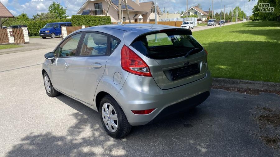Pelēks Ford Fiesta 2011 Vilkaviškis, ar dzinēja tilpumu 1.30 L un nobraukumu 199 tūkst. km par 3250 €, foto 6 vietnē AUTOMOTO.COM.LV