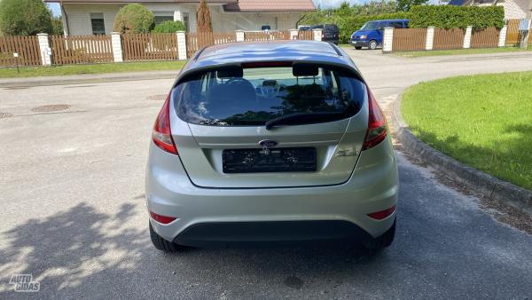 Pelēks Ford Fiesta 2011 Vilkaviškis, ar dzinēja tilpumu 1.30 L un nobraukumu 199 tūkst. km par 3250 €, foto 6 vietnē AUTOMOTO.COM.LV