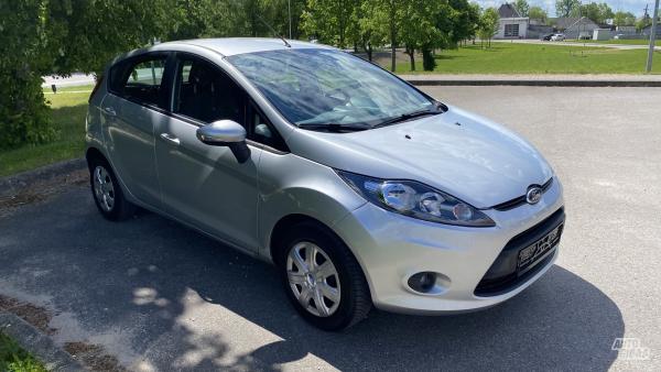 Pelēks Ford Fiesta 2011 Vilkaviškis, ar dzinēja tilpumu 1.30 L un nobraukumu 199 tūkst. km par 3250 €, foto 7 vietnē AUTOMOTO.COM.LV