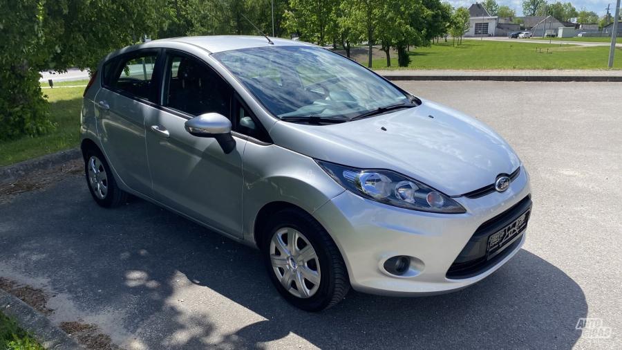 Pelēks Ford Fiesta 2011 Vilkaviškis, ar dzinēja tilpumu 1.30 L un nobraukumu 199 tūkst. km par 3250 €, foto 8 vietnē AUTOMOTO.COM.LV