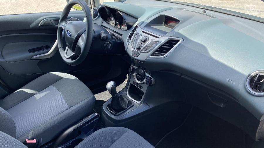 Pelēks Ford Fiesta 2011 Vilkaviškis, ar dzinēja tilpumu 1.30 L un nobraukumu 199 tūkst. km par 3250 €, foto 13 vietnē AUTOMOTO.COM.LV