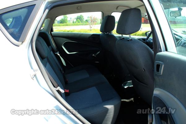 Grey Ford Fiesta 2011 in Tartu, with an engine capacity of 1.20 L and mileage of 189 thousand km for 2999 €, photo 7 on AUTOMOTO.COM.LV