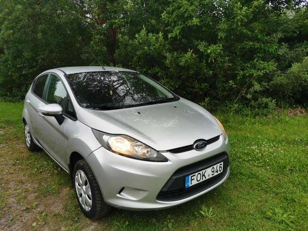 Grey Ford Fiesta 2011 in Birzai, with an engine capacity of 1.40 L and mileage of 248 thousand km for 2100 €, photo 1 on AUTOMOTO.COM.LV