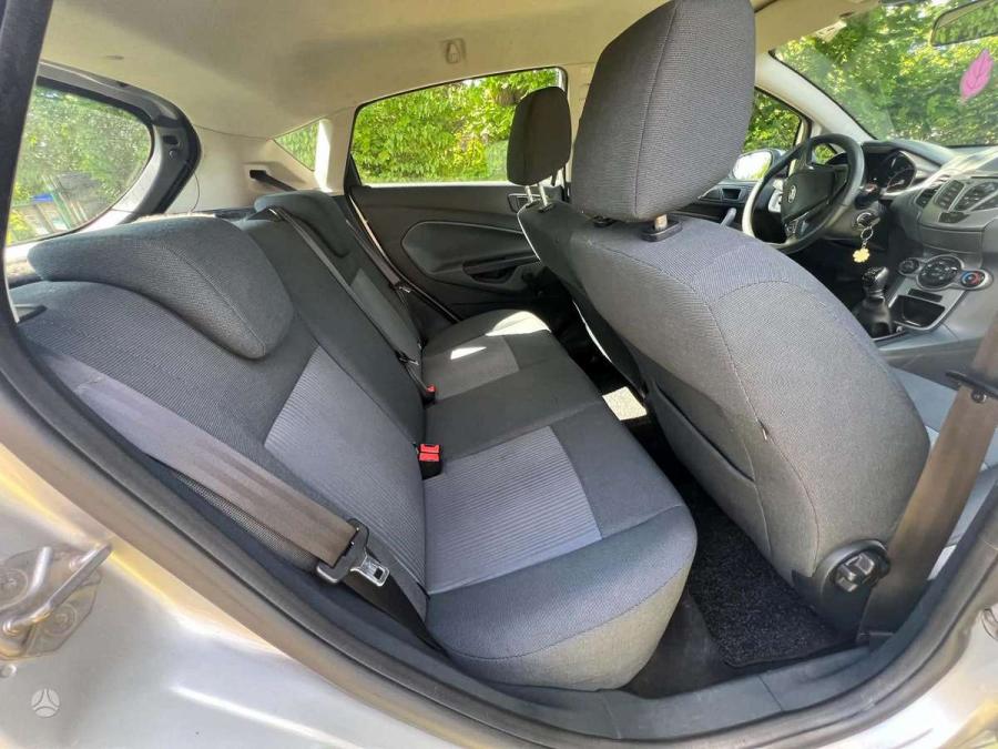 Pelēks Ford Fiesta 2011 Trakai, ar dzinēja tilpumu 1.24 L un nobraukumu 190 tūkst. km par 2050 €, foto 5 vietnē AUTOMOTO.COM.LV