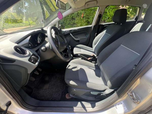 Grey Ford Fiesta 2011 in Trakai, with an engine capacity of 1.24 L and mileage of 190 thousand km for 2050 €, photo 7 on AUTOMOTO.COM.LV