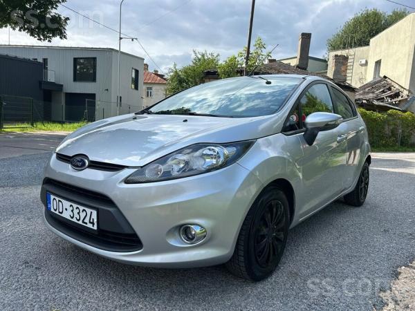Grey Ford Fiesta 2011 in Riga, with an engine capacity of 1.60 L and mileage of 170 thousand km for 3500 €, photo 1 on AUTOMOTO.COM.LV