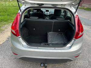 Pelēks Ford Fiesta 2011 Rīga, ar dzinēja tilpumu 1.60 L un nobraukumu 170 tūkst. km par 3500 €, foto 6 vietnē AUTOMOTO.COM.LV