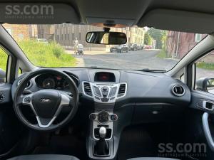 Pelēks Ford Fiesta 2011 Rīga, ar dzinēja tilpumu 1.60 L un nobraukumu 170 tūkst. km par 3500 €, foto 12 vietnē AUTOMOTO.COM.LV