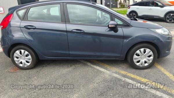 Grey Ford Fiesta 2011 in Parnu, with an engine capacity of 1.40 L and mileage of 256 thousand km for 3800 €, photo 4 on AUTOMOTO.COM.LV