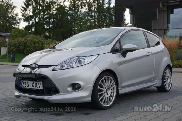 Pelēks Ford Fiesta 2011 Tallina, ar dzinēja tilpumu 1.60 L un nobraukumu 346 tūkst. km par 3100 €, foto 4 vietnē AUTOMOTO.COM.LV