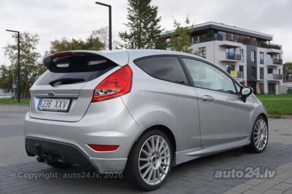 Pelēks Ford Fiesta 2011 Tallina, ar dzinēja tilpumu 1.60 L un nobraukumu 346 tūkst. km par 3100 €, foto 8 vietnē AUTOMOTO.COM.LV
