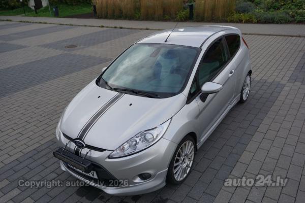 Pelēks Ford Fiesta 2011 Tallina, ar dzinēja tilpumu 1.60 L un nobraukumu 346 tūkst. km par 3100 €, foto 10 vietnē AUTOMOTO.COM.LV