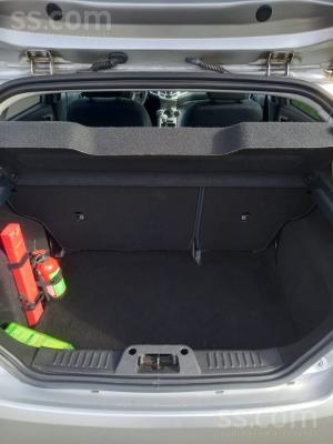 Pelēks Ford Fiesta 2011 Rīga, ar dzinēja tilpumu 1.60 L un nobraukumu 118 tūkst. km par 2200 €, foto 10 vietnē AUTOMOTO.COM.LV