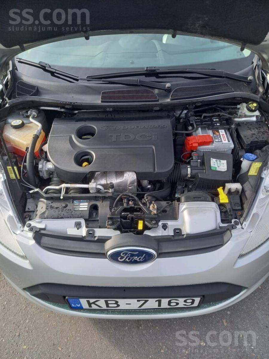 Pelēks Ford Fiesta 2011 Rīga, ar dzinēja tilpumu 1.60 L un nobraukumu 118 tūkst. km par 2200 €, foto 14 vietnē AUTOMOTO.COM.LV