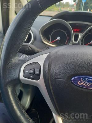 Pelēks Ford Fiesta 2011 Rīga, ar dzinēja tilpumu 1.60 L un nobraukumu 118 tūkst. km par 2200 €, foto 16 vietnē AUTOMOTO.COM.LV