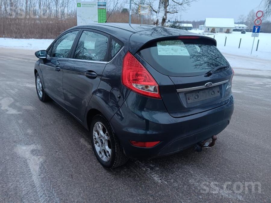 Grey Ford Fiesta 2012 in Ogre, with an engine capacity of 1.30 L and mileage of 0 thousand km for 3000 €, photo 3 on AUTOMOTO.COM.LV