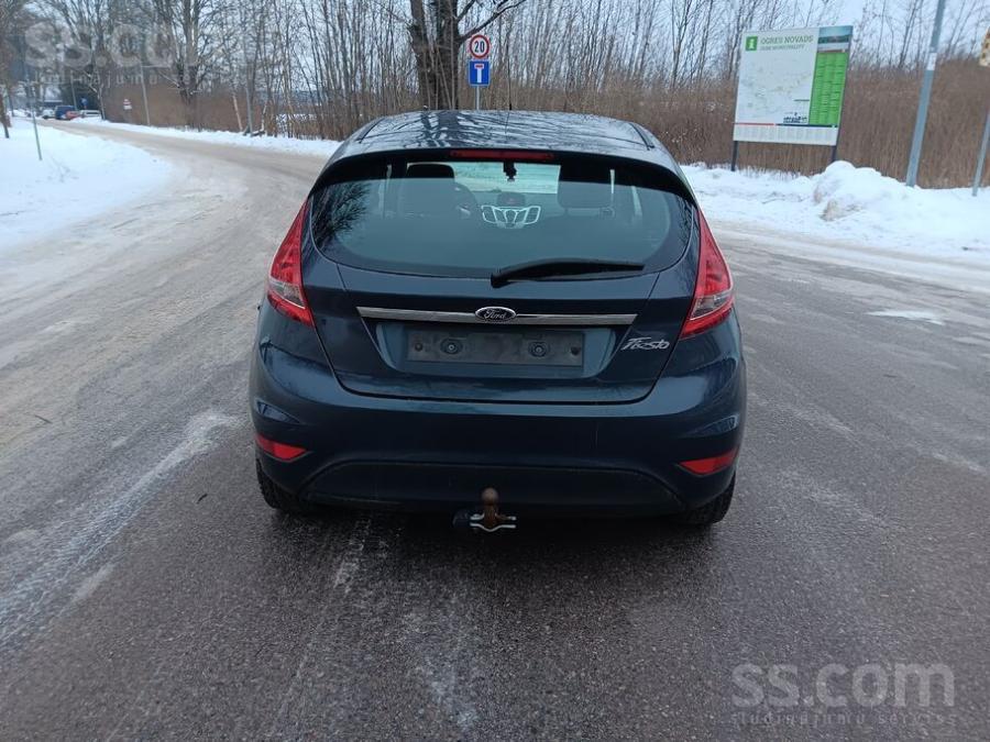 Grey Ford Fiesta 2012 in Ogre, with an engine capacity of 1.30 L and mileage of 0 thousand km for 3000 €, photo 4 on AUTOMOTO.COM.LV