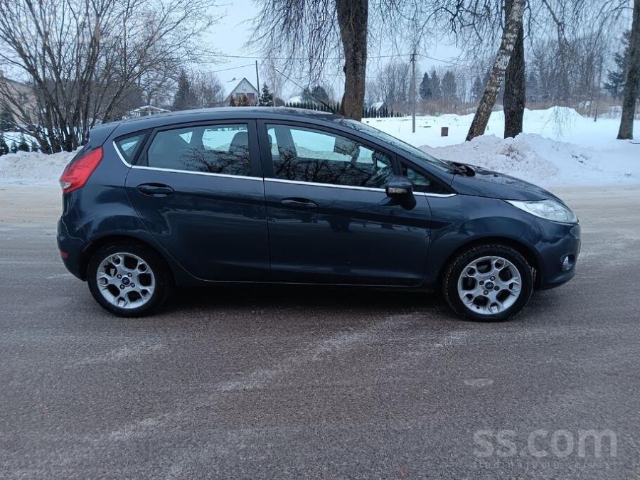 Grey Ford Fiesta 2012 in Ogre, with an engine capacity of 1.30 L and mileage of 0 thousand km for 3000 €, photo 6 on AUTOMOTO.COM.LV