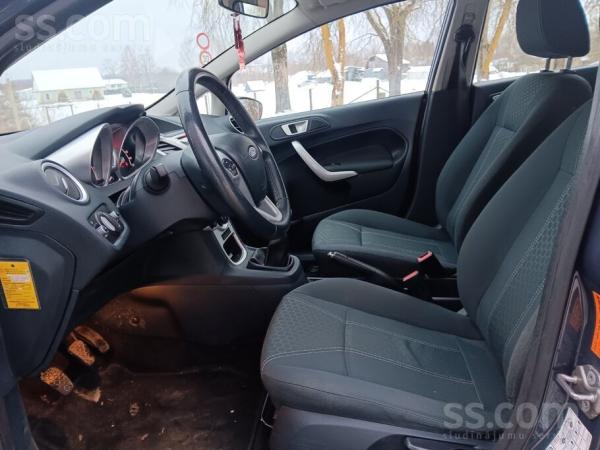 Pelēks Ford Fiesta 2012 Ogre, ar dzinēja tilpumu 1.30 L un nobraukumu 0 tūkst. km par 3000 €, foto 10 vietnē AUTOMOTO.COM.LV