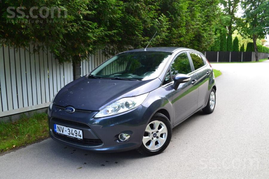 Pelēks Ford Fiesta 2012 Rīga, ar dzinēja tilpumu 1.60 L un nobraukumu 220 tūkst. km par 3400 €, foto 4 vietnē AUTOMOTO.COM.LV