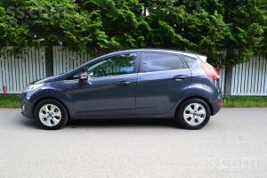 Pelēks Ford Fiesta 2012 Rīga, ar dzinēja tilpumu 1.60 L un nobraukumu 220 tūkst. km par 3400 €, foto 5 vietnē AUTOMOTO.COM.LV