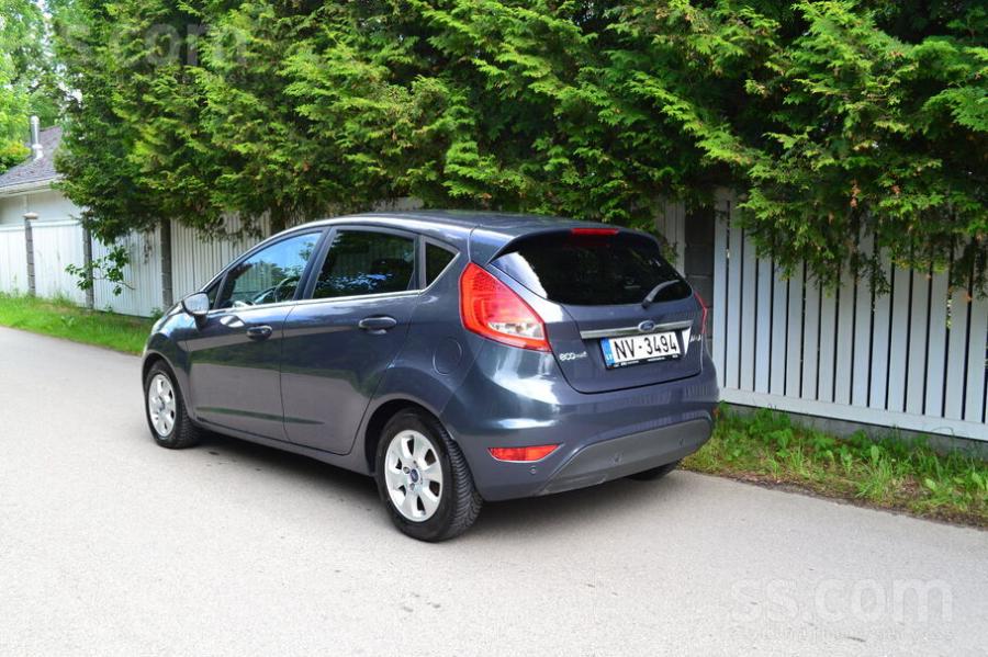 Pelēks Ford Fiesta 2012 Rīga, ar dzinēja tilpumu 1.60 L un nobraukumu 220 tūkst. km par 3400 €, foto 6 vietnē AUTOMOTO.COM.LV