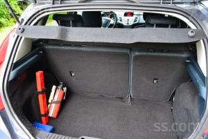 Pelēks Ford Fiesta 2012 Rīga, ar dzinēja tilpumu 1.60 L un nobraukumu 220 tūkst. km par 3400 €, foto 7 vietnē AUTOMOTO.COM.LV