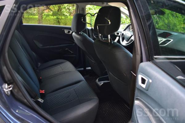 Pelēks Ford Fiesta 2012 Rīga, ar dzinēja tilpumu 1.60 L un nobraukumu 220 tūkst. km par 3400 €, foto 7 vietnē AUTOMOTO.COM.LV