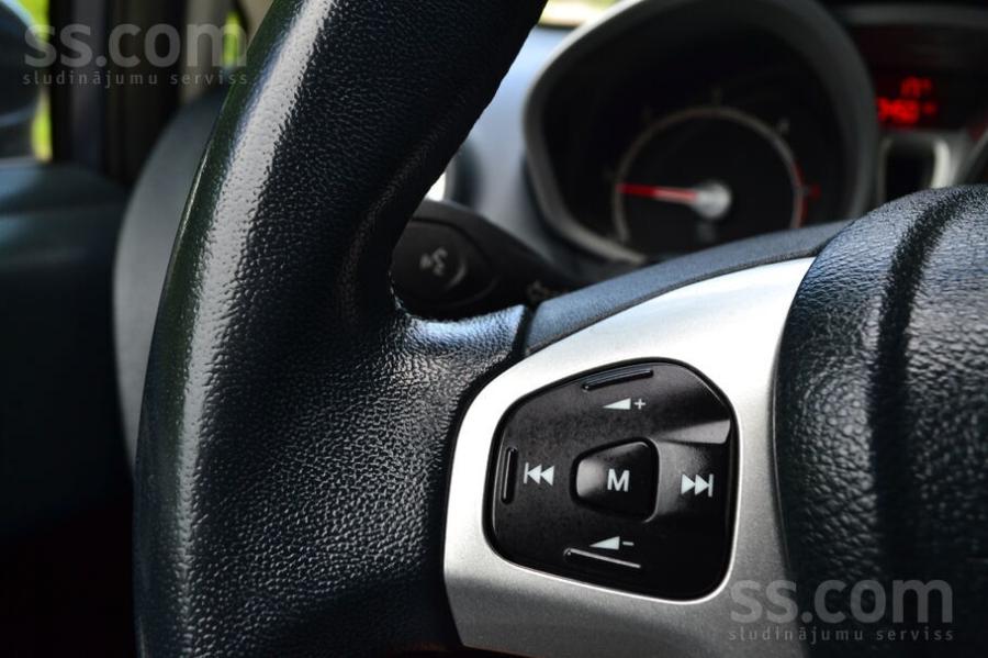 Pelēks Ford Fiesta 2012 Rīga, ar dzinēja tilpumu 1.60 L un nobraukumu 220 tūkst. km par 3400 €, foto 14 vietnē AUTOMOTO.COM.LV