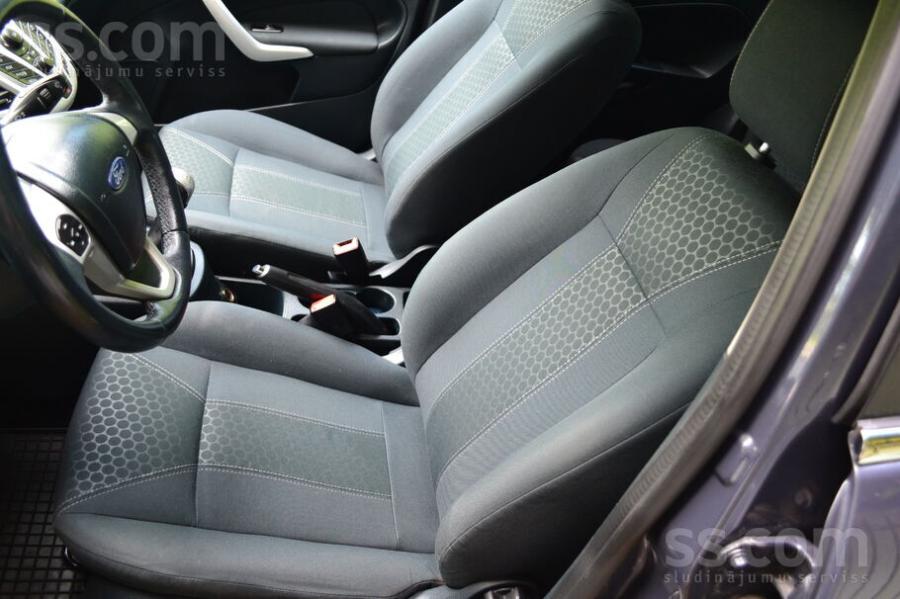 Pelēks Ford Fiesta 2012 Rīga, ar dzinēja tilpumu 1.60 L un nobraukumu 220 tūkst. km par 3400 €, foto 16 vietnē AUTOMOTO.COM.LV