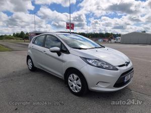 Pelēks Ford Fiesta 2012 Tallina, ar dzinēja tilpumu 1.20 L un nobraukumu 71 tūkst. km par 4990 €, foto  vietnē AUTOMOTO.COM.LV