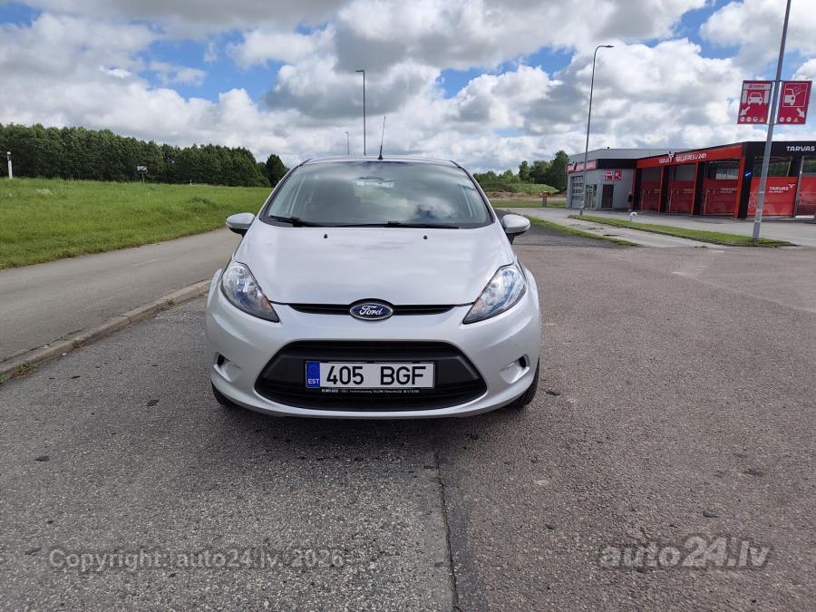 Pelēks Ford Fiesta 2012 Tallina, ar dzinēja tilpumu 1.20 L un nobraukumu 71 tūkst. km par 4990 €, foto 3 vietnē AUTOMOTO.COM.LV