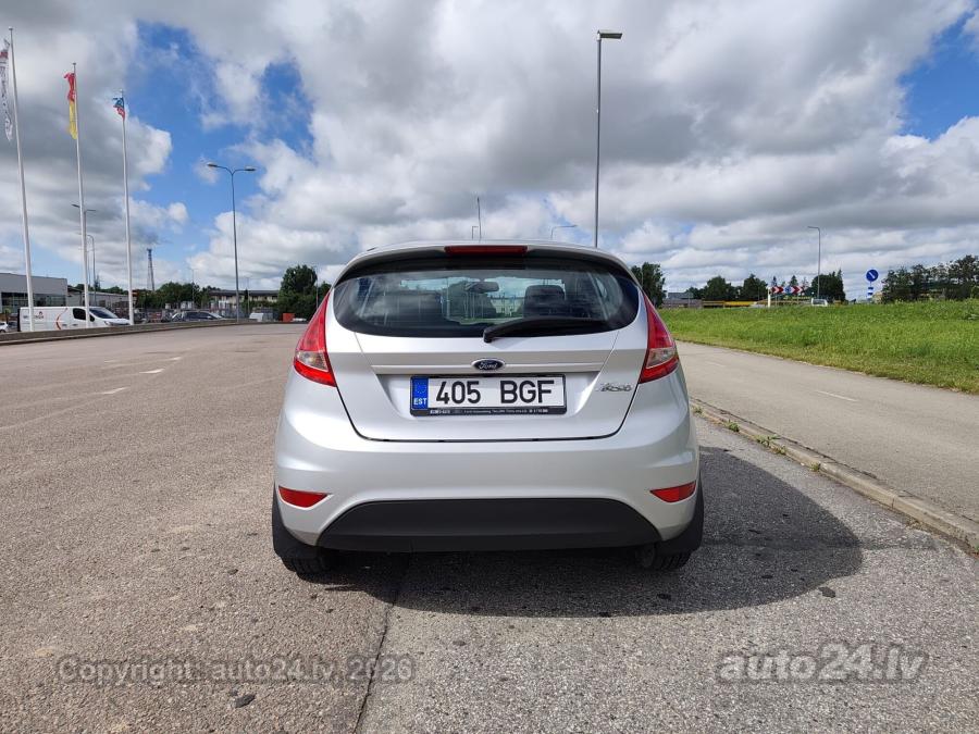 Pelēks Ford Fiesta 2012 Tallina, ar dzinēja tilpumu 1.20 L un nobraukumu 71 tūkst. km par 4990 €, foto 5 vietnē AUTOMOTO.COM.LV