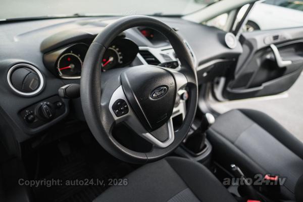 Grey Ford Fiesta 2012 in Tallinn, with an engine capacity of 1.20 L and mileage of 71 thousand km for 3999 €, photo 7 on AUTOMOTO.COM.LV