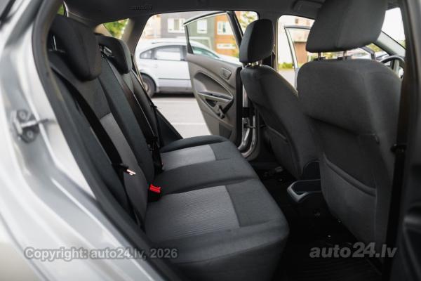 Grey Ford Fiesta 2012 in Tallinn, with an engine capacity of 1.20 L and mileage of 71 thousand km for 3999 €, photo 10 on AUTOMOTO.COM.LV