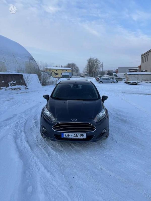 Pelēks Ford Fiesta 2013 Panevēža, ar dzinēja tilpumu 1.56 L un nobraukumu 238 tūkst. km par 5100 €, foto 2 vietnē AUTOMOTO.COM.LV