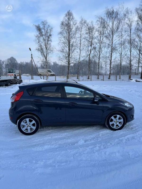 Pelēks Ford Fiesta 2013 Panevēža, ar dzinēja tilpumu 1.56 L un nobraukumu 238 tūkst. km par 5100 €, foto 7 vietnē AUTOMOTO.COM.LV