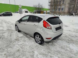 Pelēks Ford Fiesta 2013 Kauņa, ar dzinēja tilpumu 1.60 L un nobraukumu 53 tūkst. km par 7700 €, foto 4 vietnē AUTOMOTO.COM.LV